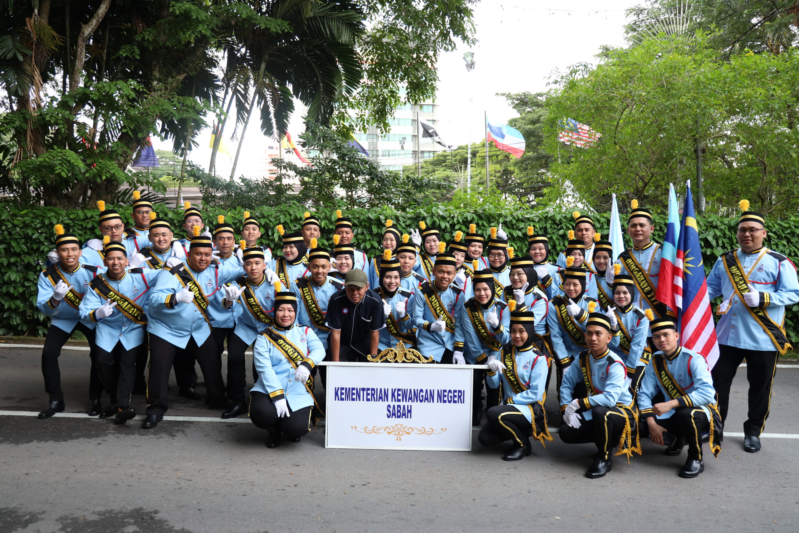 Majlis Istiadat Perbarisan Hari Jadi Rasmi ke-70, Tuan Yang Terutama ...